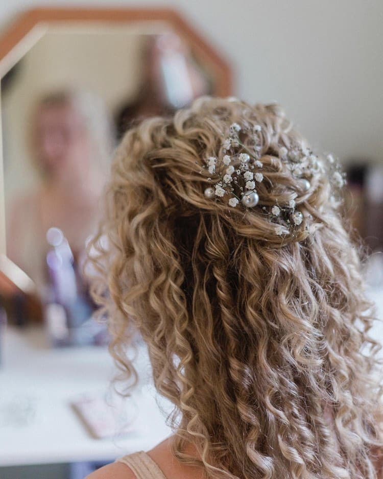 Wedding Day Curls: The Ultimate Guide to Wearing Your Hair Curly On Yo ...